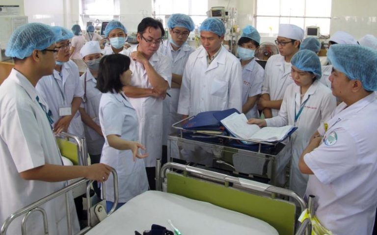 Học ngành Y thi khối nào? Điểm chuẩn và sau khi ra trường làm gì?